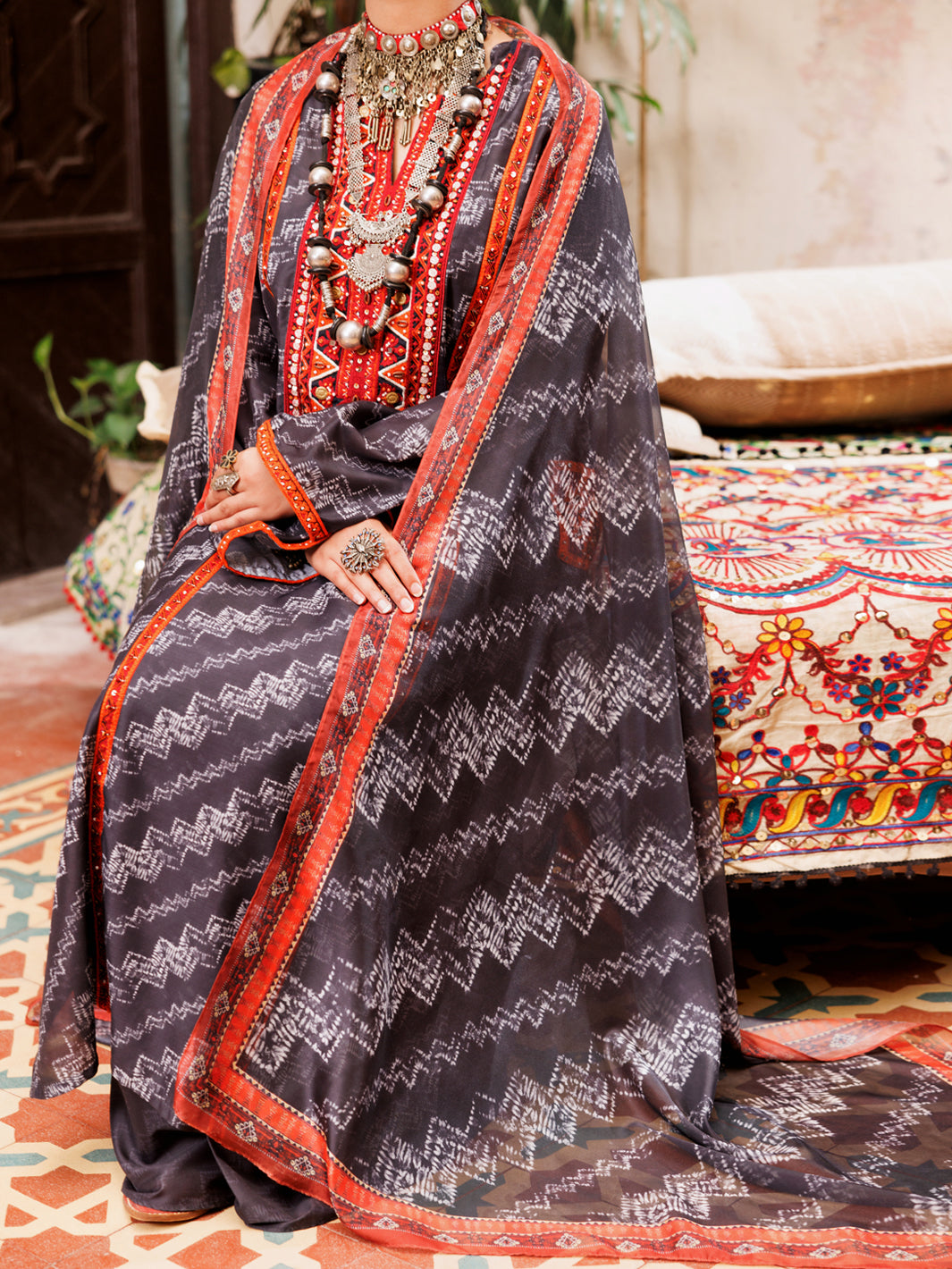 Black Poly-Lawn 3 Piece Stitched - ALP-3PS-1955B – Almirah
